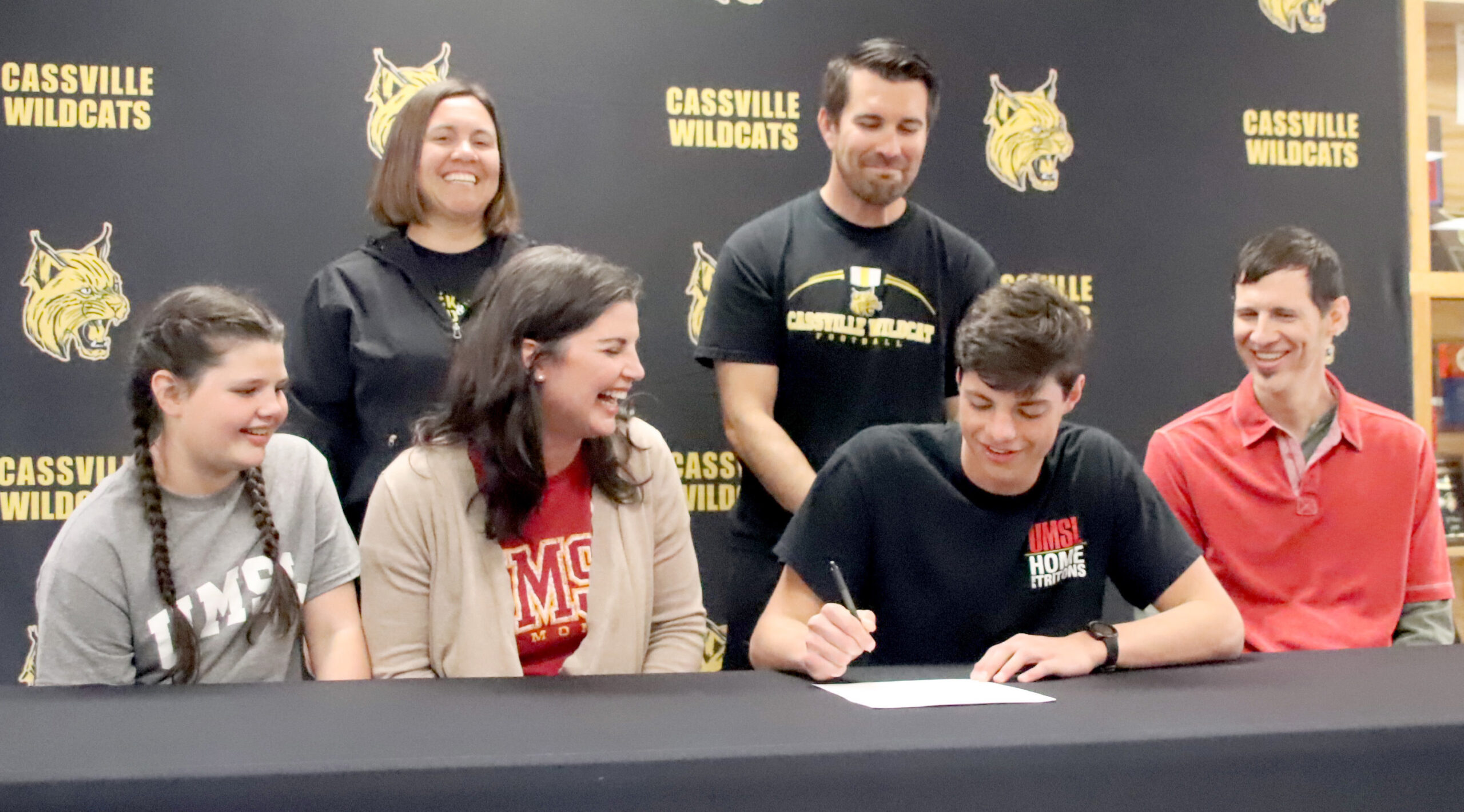 Leach, Sanders, Arguelles make college selections - Cassville Democrat